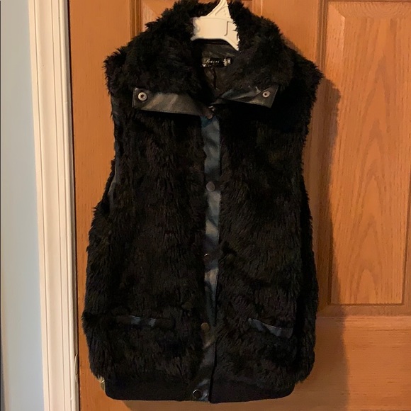 Bacci | Jackets & Coats | Bacci Faux Fur Vest | Poshmark